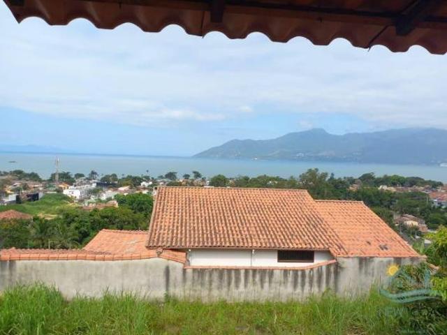 Casa com 3 dormitórios à venda, 250 m² por R$ 950.000,00 São Francisco da Praia São Sebastião/SP