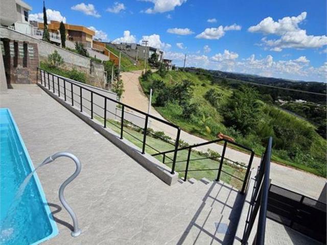 Casa com 3 dormitórios à venda, 265 m² por R$ 1.100.000,00 Centro Igaratá/SP