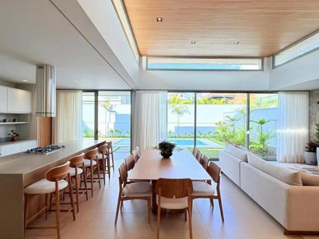 Casa com 3 dormitórios à venda, 267 m² por R$ 3.400.000,00 Condomínio Villas d