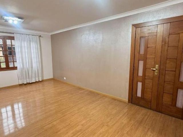 Casa com 3 dormitórios à venda, 267 m² por R$ 1.090.000,00 Orleans Curitiba/PR