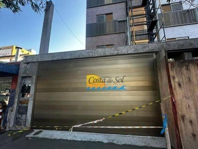 Casa com 3 dormitórios à venda, 260 m² por R$ 3.000.000,00 Campo Grande Santos/SP