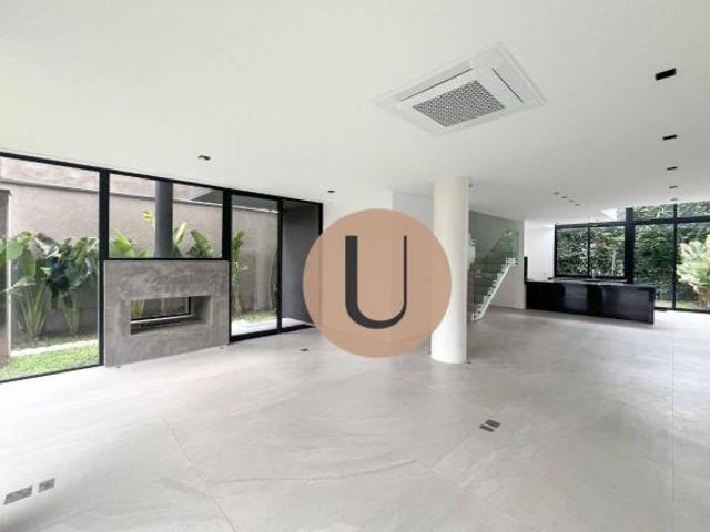 Casa com 3 dormitórios à venda, 262 m² por R$ 10.700.000,00 Jardim Paulista São Paulo/SP