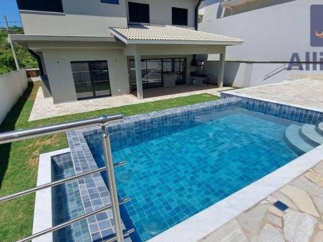 Casa com 3 dormitórios à venda, 270 m² no Santa Isabel Louveira/SP