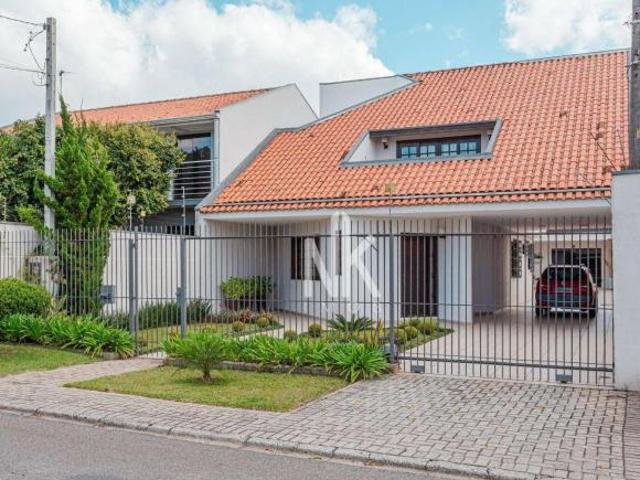 Casa com 3 dormitórios à venda, 270 m² por R$ 1.490.000 Novo Mundo Curitiba/PR