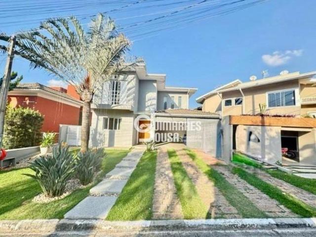 Casa com 3 dormitórios à venda, 270 m² por R$ 1.700.000,00 Condomínio Terras de São Francisco Vi