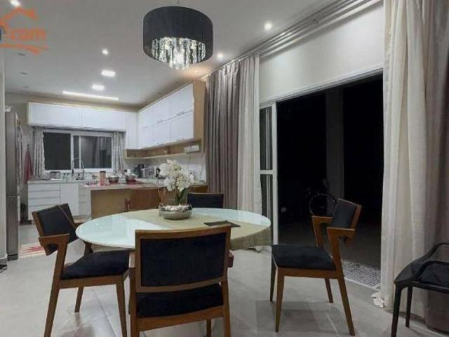 Casa com 3 dormitórios à venda, 270 m² por R$ 1.700.000,00 Villa Branca Jacareí/SP