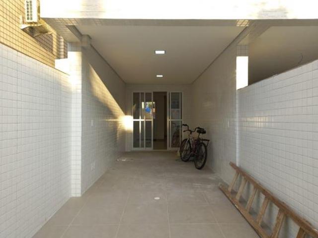 Casa com 3 dormitórios à venda, 270 m² por R$ 1.750.000,00 Campo Grande Santos/SP