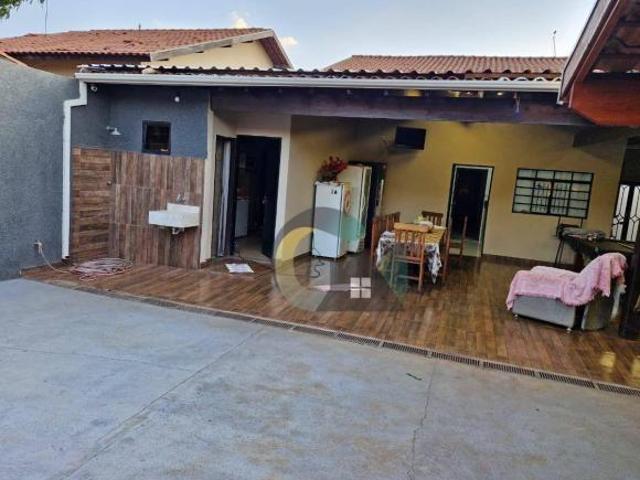 Casa com 3 dormitórios à venda, 272 m² por R$ 600.000 Jockey Club Barretos/SP