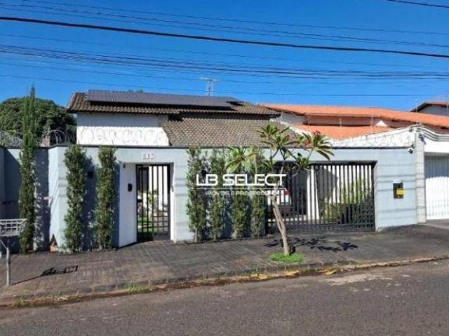 Casa com 3 dormitórios à venda, 280 m² por R$ 950.000,00 Cidade Jardim Uberlândia/MG