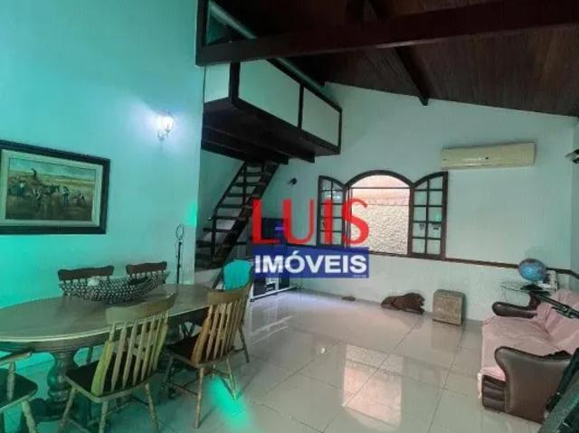 Casa com 3 dormitórios à venda, 297 m² por R$ 1.250.000,00 Itaipu Niterói/RJ