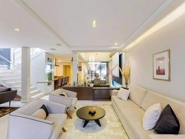 Casa com 3 dormitórios à venda, 297 m² por R$ 2.490.000,00 Pinheirinho Curitiba/PR