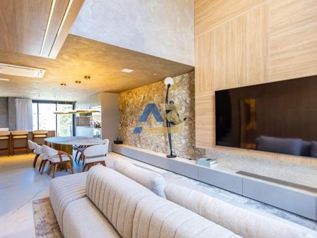 Casa com 3 dormitórios à venda, 297 m² por R$ 4.150.000,00 Santo Inácio Curitiba/PR