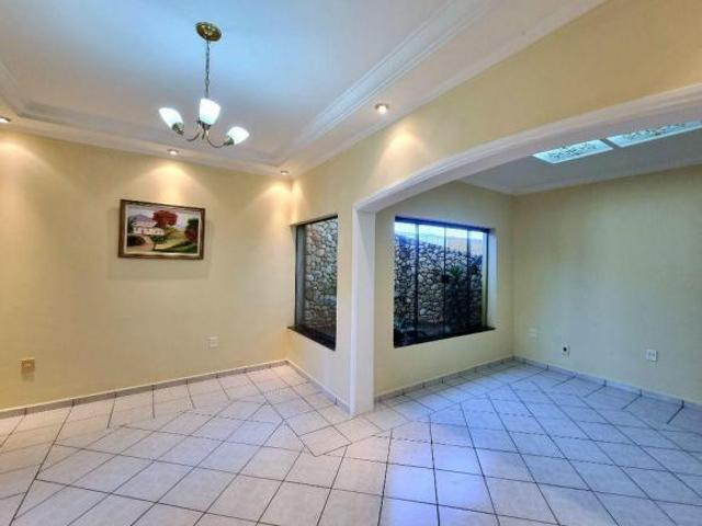 Casa com 3 dormitórios à venda, 297 m² por R$ 579.000,00 Jardim Europa I Santa Bárbara D&apos Oeste/S