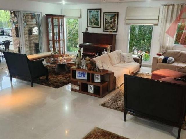 Casa com 3 dormitórios à venda, 299 m² por R$ 3.300.000,00 Residencial Burle Marx Santana de Par