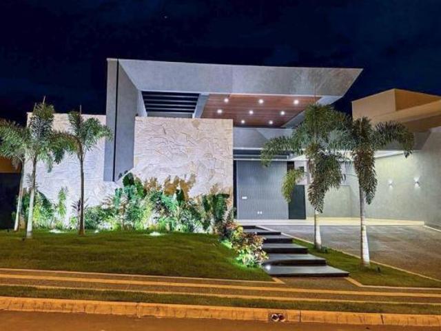 Casa com 3 dormitórios à venda, 290 m² por R$ 3.500.000 Portal do Sol Garden Goiânia/GO