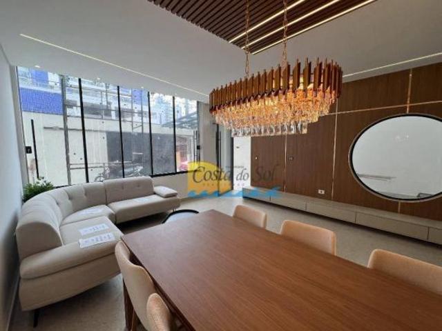 Casa com 3 dormitórios à venda, 300 m² por R$ 1.480.000,00 Aviação Praia Grande/SP