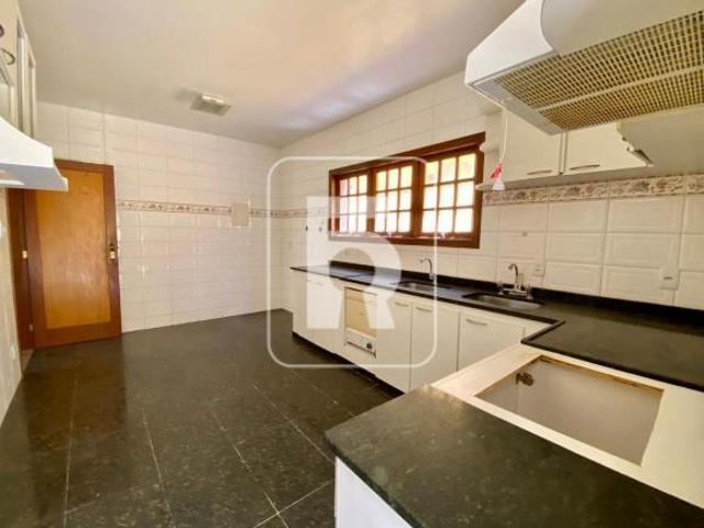 Casa com 3 dormitórios à venda, 300 m² por R$ 1.490.000,00 Recanto dos Colibris Conselheiro Lafa