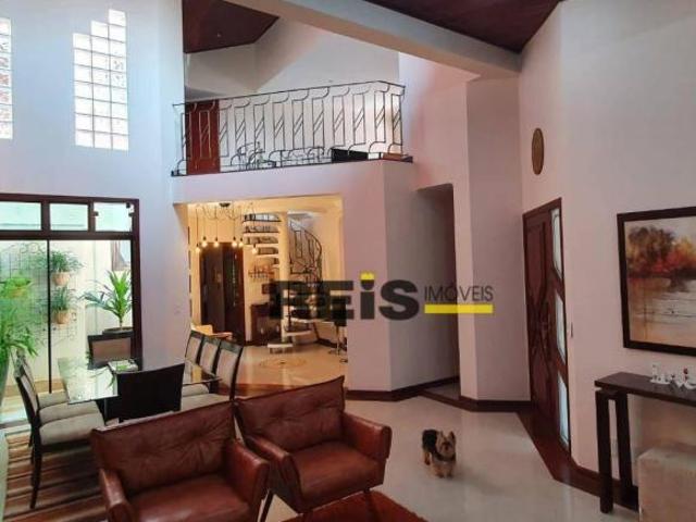 Casa com 3 dormitórios à venda, 300 m² por R$ 1.600.000,00 Condomínio Granja Olga III Sorocaba/S