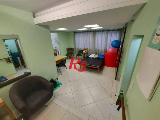 Casa com 3 dormitórios à venda, 300 m² por R$ 1.950.000,00 Vila Belmiro Santos/SP