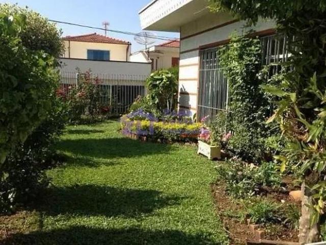 Casa com 3 dormitórios à venda, 300 m² por R$ 1.150.000,00 Vila Ivone São Paulo/SP