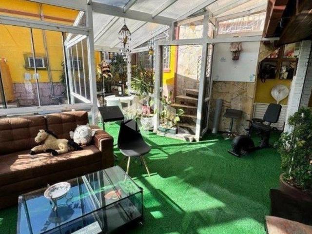 Casa com 3 dormitórios à venda, 300 m² por R$ 1.200.000 Vila Ipiranga Porto Alegre/RS