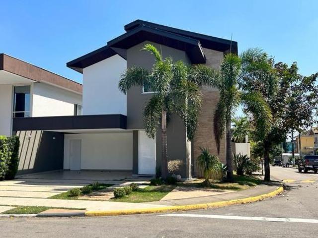 Casa com 3 dormitórios à venda, 300 m² por R$ 2.350.000,00 Villa Branca Jacareí/SP
