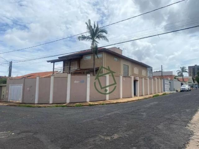 Casa com 3 dormitórios à venda, 310 m² por R$ 1.200.000,00 Jardim Santa Lúcia Araraquara/SP