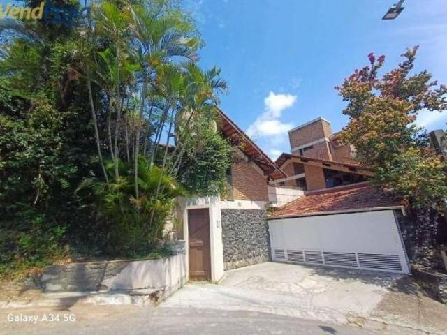 Casa com 3 dormitórios à venda, 330 m² por R$ 2.000.000 Praia Deserta São Sebastião/SP