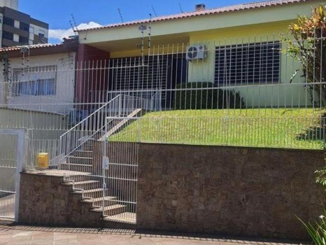 Casa com 3 dormitórios à venda, 330 m² por R$ 800.000,00 Jardim do Salso Porto Alegre/RS
