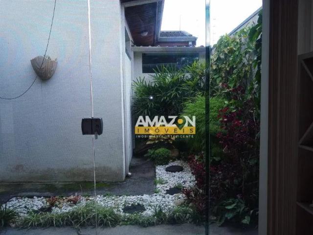 Casa com 3 dormitórios à venda, 330 m² por R$ 900.000,00 Vila São Geraldo Taubaté/SP