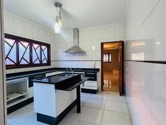 Casa com 3 dormitórios à venda, 330 m² por RS 1.200.000,00 Jardim Vila Galvão
