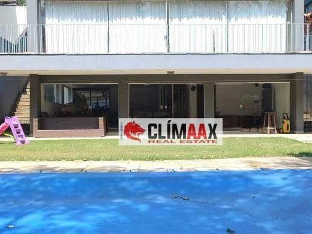 Casa em Alto da Lapa com 333m², 3 dorm suíte e 559m² de terreno Zona Oeste SP