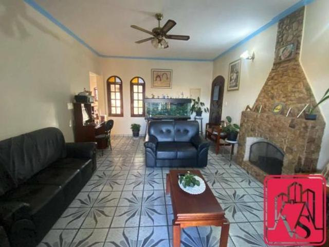 Casa com 3 dormitórios à venda, 348 m² por R$ 850.000,00 Residencial Hípica Jaguari Bragança Pau