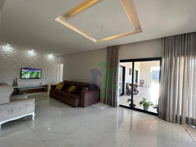 Casa com 3 dormitórios à venda, 340 m² por R$ 1.550.000,00 Condomínio Parque Vale dos Lagos Jaca