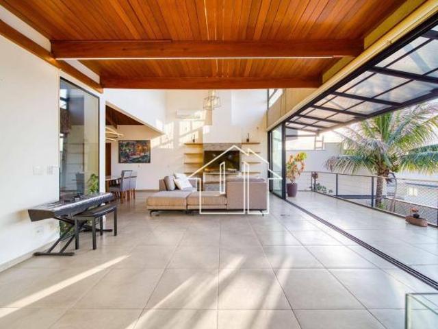 Casa com 3 dormitórios à venda, 342 m² por R$ 2.700.000,00 Condomínio Residencial Jaguary São Jo