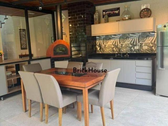 Casa com 3 dormitórios à venda, 350 m² por R$ 2.700.000,00 Quebec Ville São Roque/SP