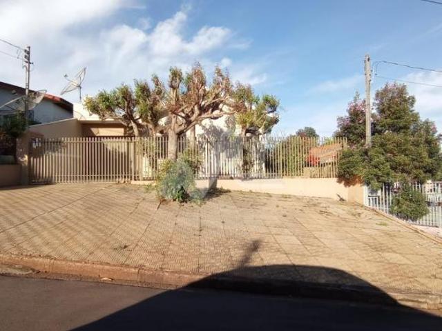 Casa com 3 dormitórios à venda,360.00 m, Centro, TOLEDO PR