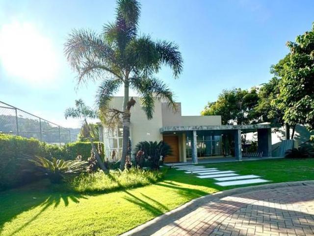 Casa com 3 dormitórios à venda, 380 m² por R$2.590.000 Ibi Aram 1