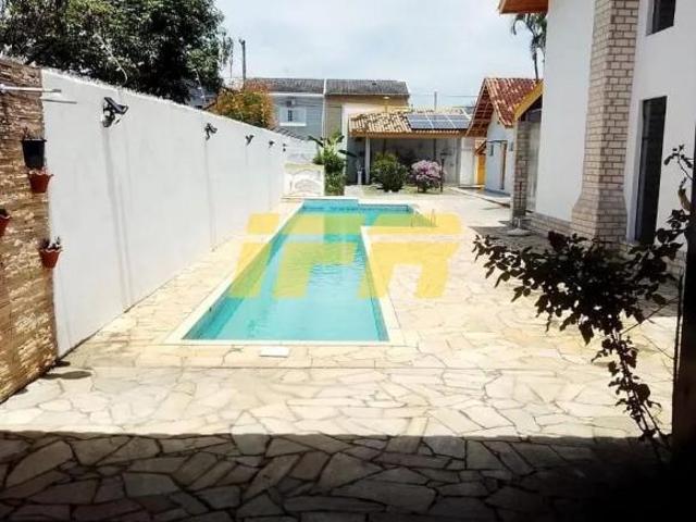 Casa com 3 dormitórios à venda, 380 m² Parque Esperança Taubaté/SP