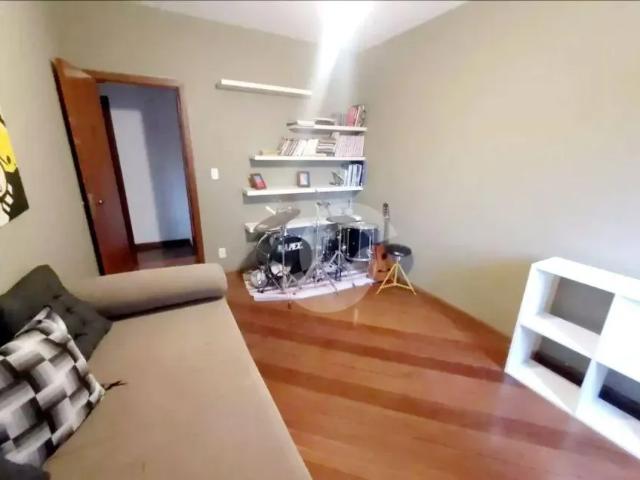 Casa com 3 dormitórios à venda, 401 m² por R$ 800,00 Sape Niterói/RJ
