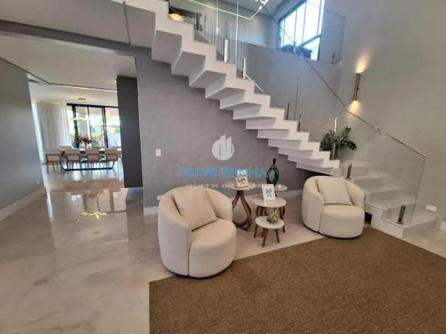 Casa com 3 dormitórios à venda, 411 m² por R$ 3.900.000,00 Urbanova São José