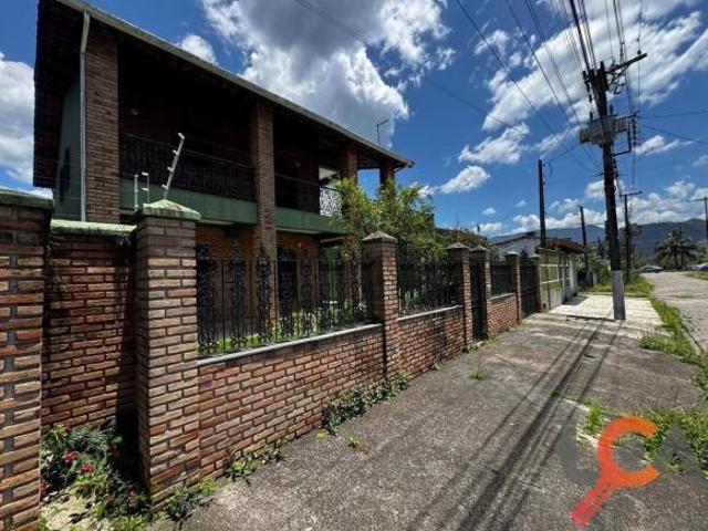 Casa com 3 dormitórios à venda, 411 m² por R$ 1.200.000,00 Indaiá Caraguatatuba/SP