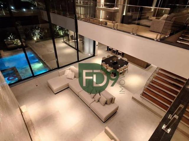 Casa com 3 dormitórios à venda, 430 m² por R$ 4.500.000,00 Loteamento Residencial Jardim Villagio