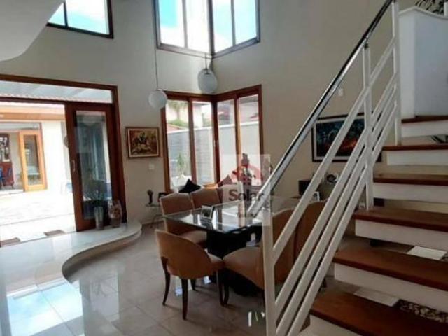 Casa com 3 dormitórios à venda, 450 m² por R$ 2.200.000,00 Condomínio Taubaté Village Taubaté/S