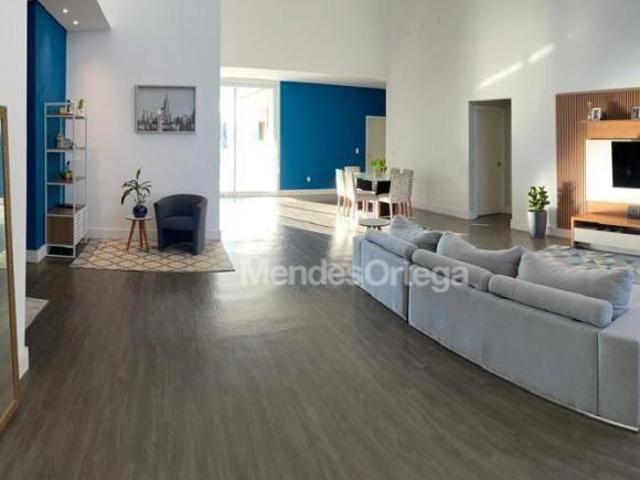 Casa com 3 dormitórios à venda, 470 m² por R$ 1.470.000,00 Condomínio Village Araçoiaba Araçoiab