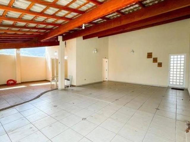 Casa com 3 dormitórios à venda, 500 m² no Vila Petrópolis em Atibaia/SP CA4444