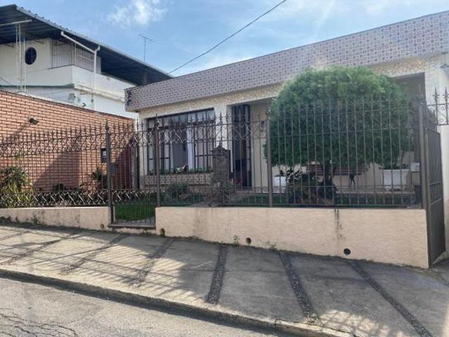 Casa com 3 dormitórios à venda, 550 m² por R$ 1.280.000,00 Bairu Juiz de Fora/MG