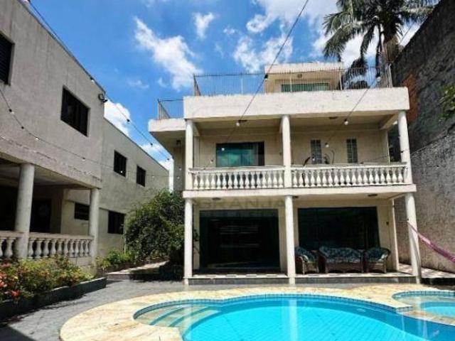 Casa com 3 dormitórios à venda, 566 m² por R$ 1.650.000,00 Gramado Cotia/SP