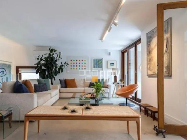 Casa com 3 dormitórios à venda, 608 m² Jardim Everest São Paulo/SP