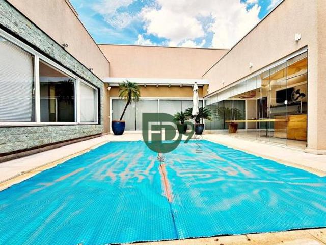 Casa com 3 dormitórios à venda, 632 m² por R$ 4.750.000,00 Condomínio Residencial Jardim Tripoli